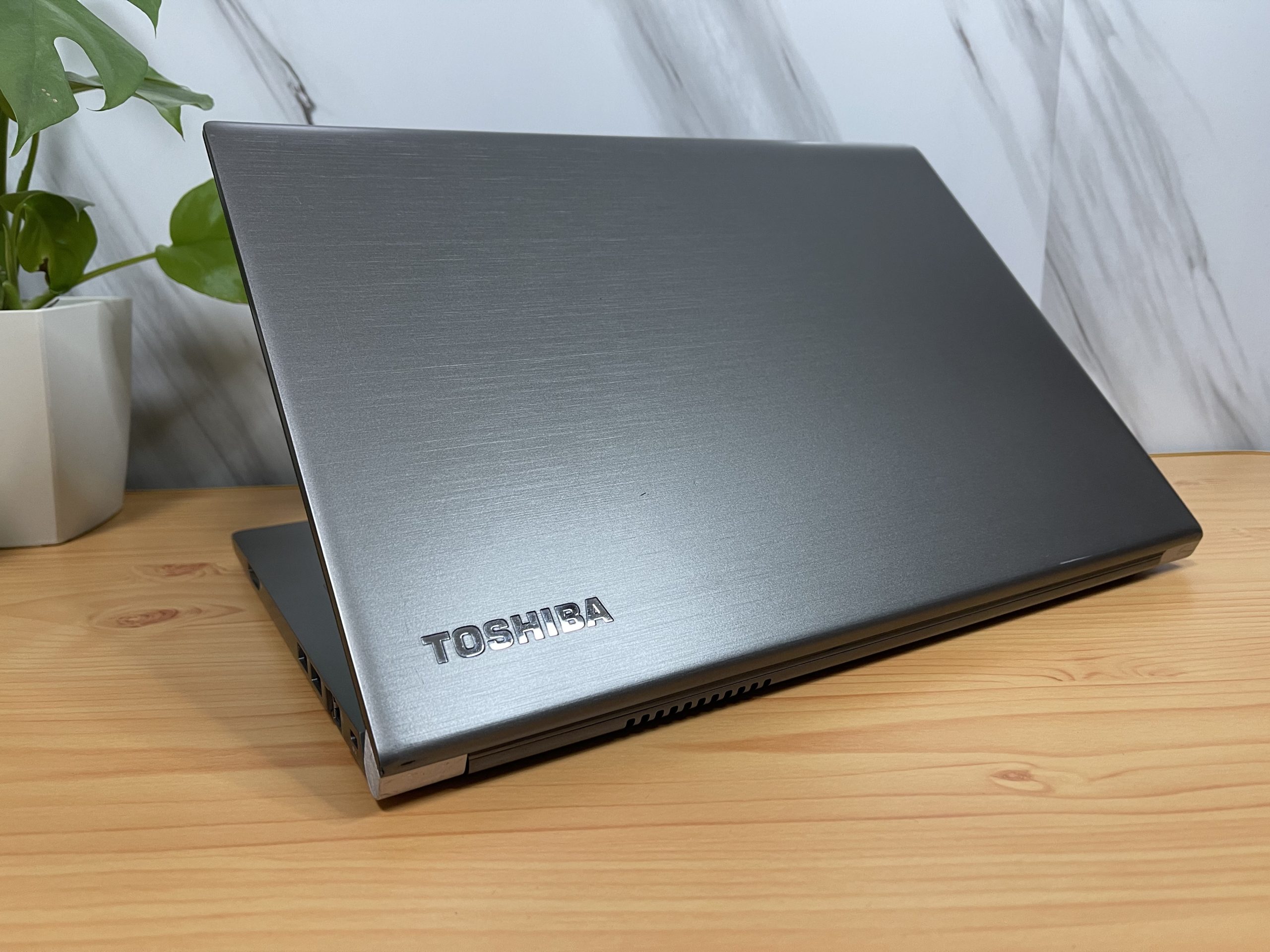 Toshiba R63 i5 Gen 8 – Máy Tính Japan