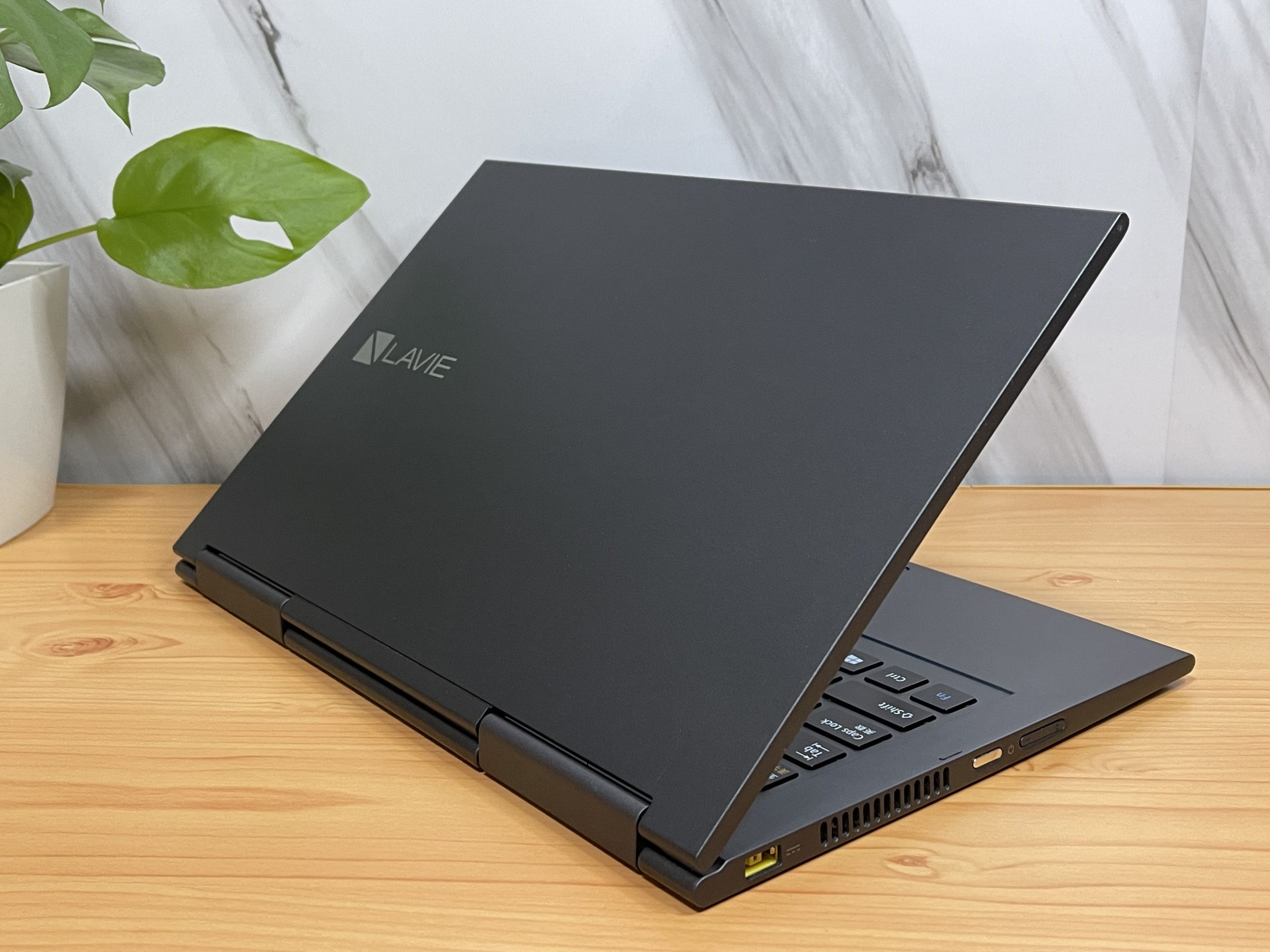 NEC LAVIE Direct HZ Hybrid ZERO PC-GN276U1GA – Máy Tính Japan